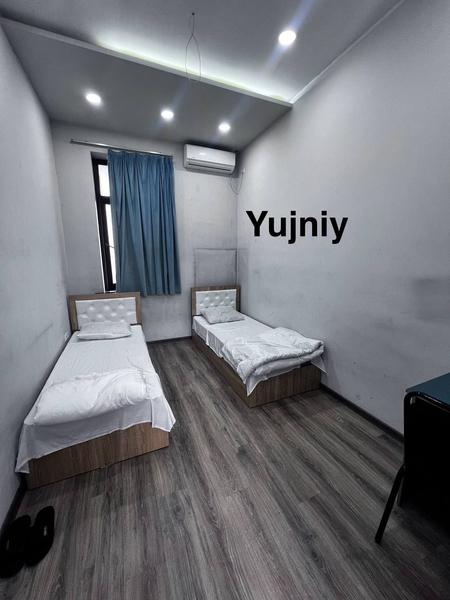 Tayor biznes sotiladi