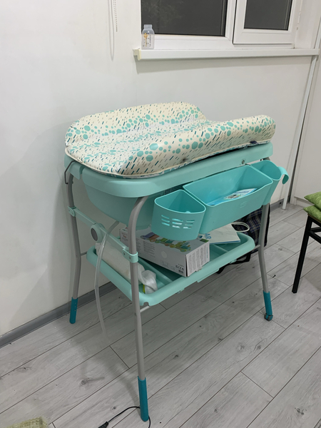 Продам детский пеленальный столик + ванночка chicco