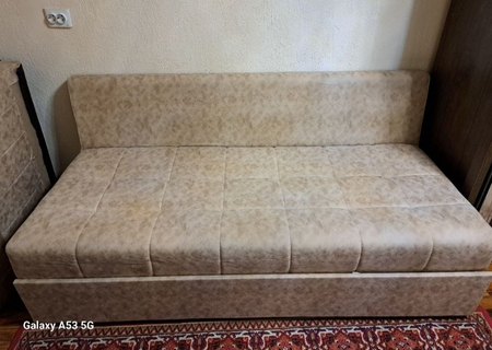 Мебель  в хорошем  качестве  продаёт  срочно