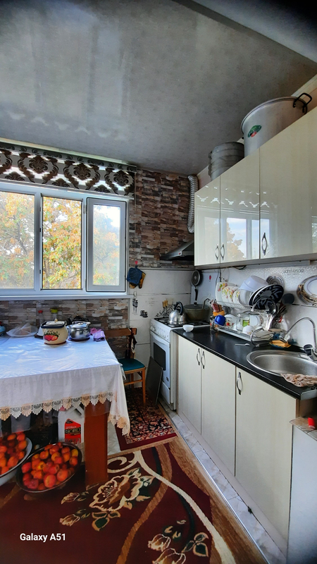 Срочно продаётся Юнусабвд-18  2/4/4  кирпич 77-серия