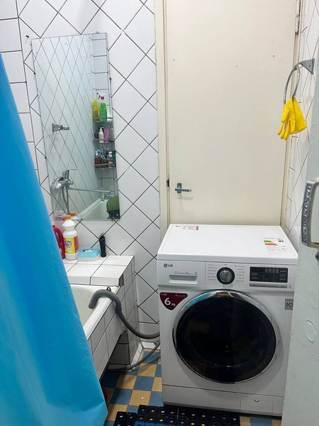 На 12 квартале Чиланзарского района продается квартира. 3/4/4