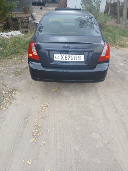 Lasetti 1.8 mexanika sotiladi