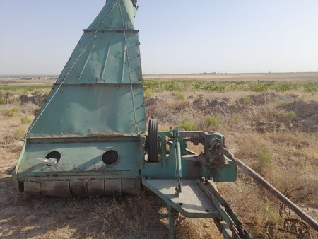 Traktor Kir paltara sotiladi Beda uradigan