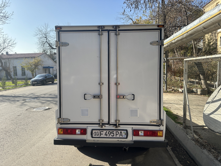 Volga 31029 yuk furgon sotiladi 4.000$ kelishamiz