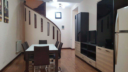Сдам в Аренду квартиру на Чехова Попугайчик 4/4/4, 260 кв.м. Ор-р BON