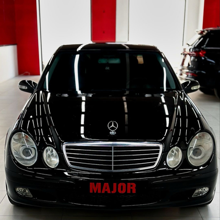 Mercedes 211 sotiladi