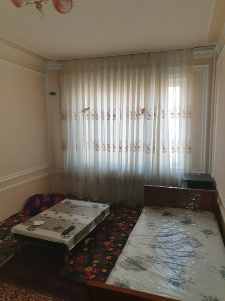 2 хона киган Кора Камыш 2/1 Беруни якин  300у.е