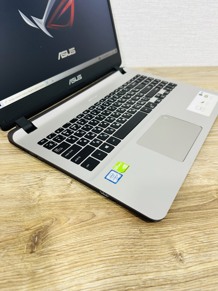 Стильный ASUS 4 Ядерный, Мощный, Игровой ноутбук в как новом состоянии
