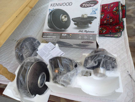 Kenwood 700w SOTILADI
