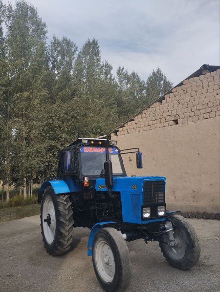 Belarus mtz80 traktori