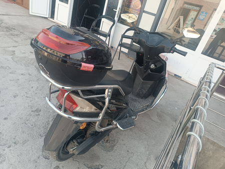 Skuter sotiladi xolati orta yurish zor
