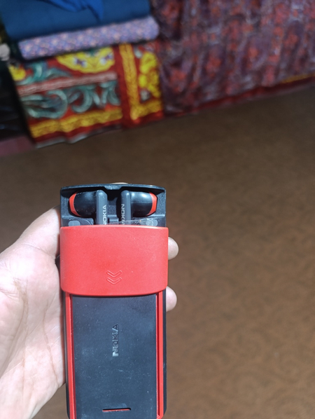 Nokia 5710 sotiladi narxi 700min