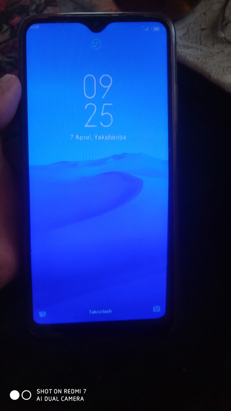 Redmi 7 srochni sotiladi holati yahshi ejran almashmagan joyi 64 gb
