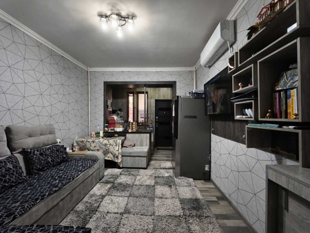 Срочно Продается квартира ! Юнусабад-15 квартал 1/1/4 (J3847)