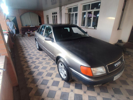 Ауди 100 с4 1992 года
