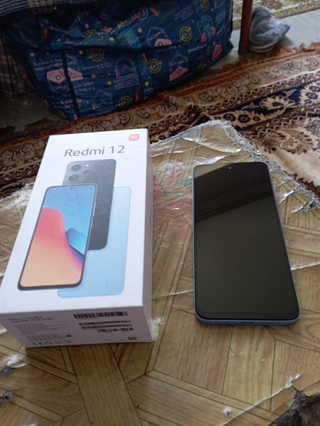 Redmi 12 с гарантией документ коробка имеется