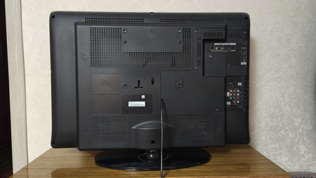 Телевизор б/у  Sharp LCD