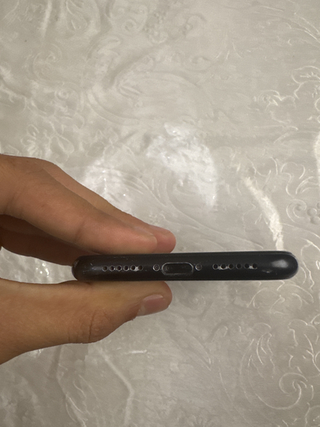 Iphone XR norm xolatda