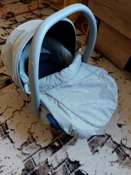 Продается автокресло дет.
