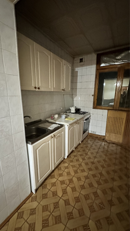 Срочно в аренду 3-х комнатная квартира 3/3/5 массив Феруза