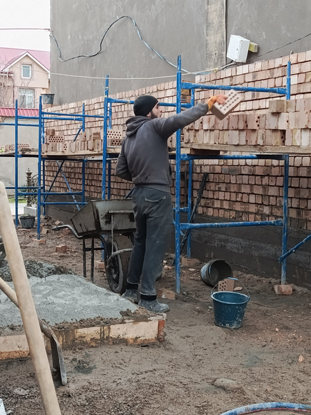 Katlavandan boshlap tom qismigacha.beton gʻisht suvoq stiyashka tom