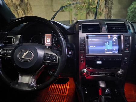 Lexus GX460 srochna sotiladi