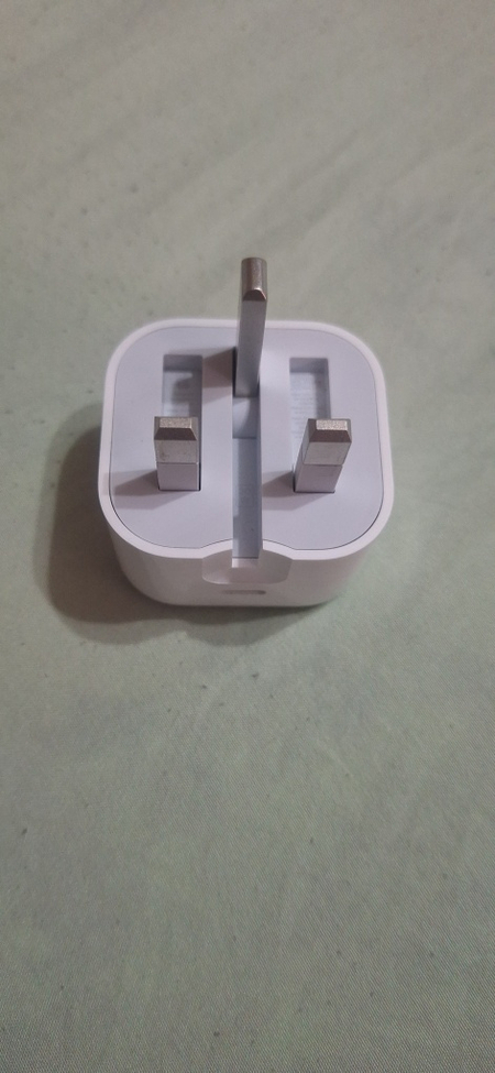 iphone зарядчик б/у