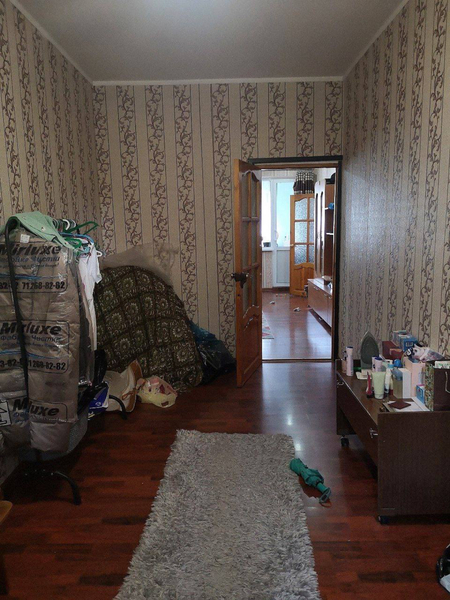 Ялангач Эко базар , 2/2/4 , 50м2 , балкон 1.5*3 , 57 000 у.е