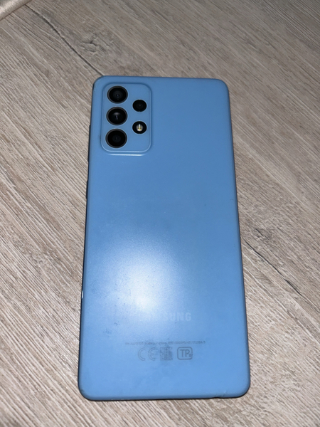 Galaxy A52  память 128 ГБ двухсимкартная