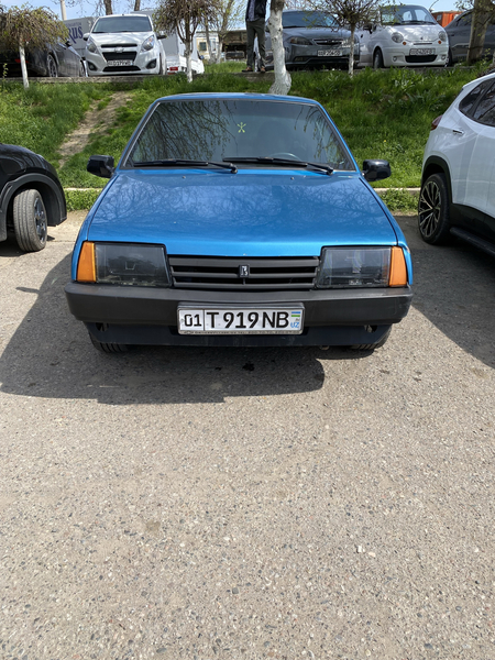 Lada 2199 sotiladi