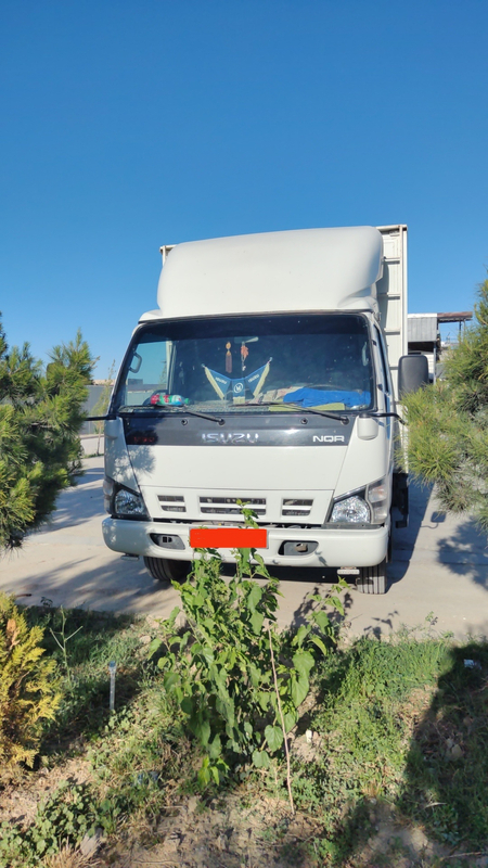 Isuzu  NQR 71.         .