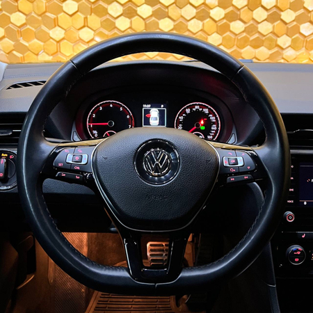 В продаже ! Автомобиль VOLKSWAGEN PASSAT