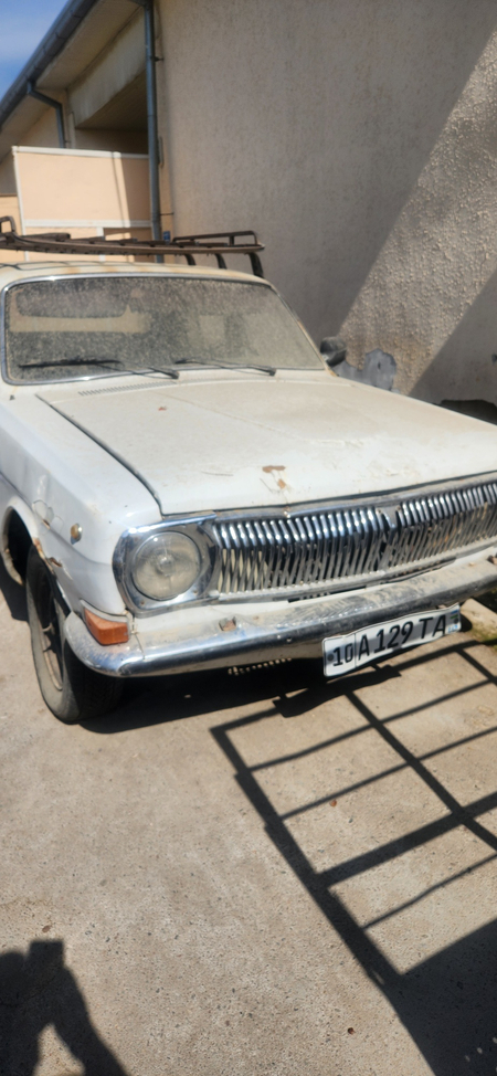Volga 2410 sotiladi