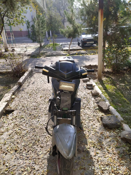Skuter 150 kubov srochna sotiladi