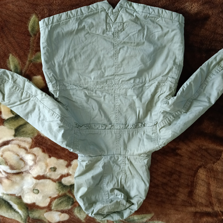 Продам детскую куртку