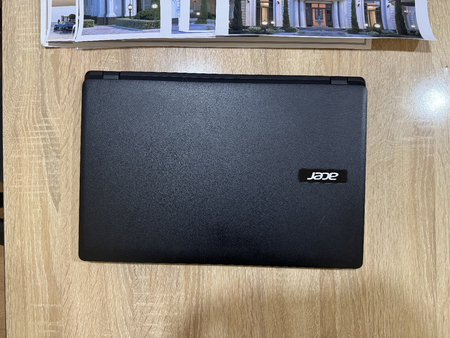 Acer notebook sotiladi, holadi ideal