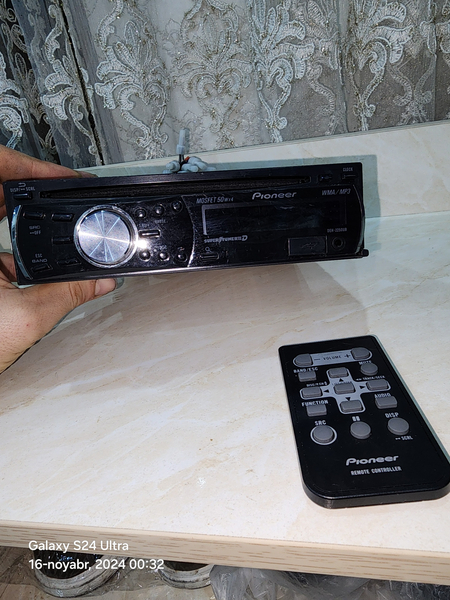 Pioneer    DEH-2250UB