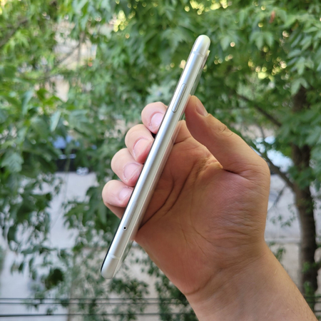 Iphone Xr sotiladi