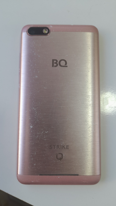 BQ telefon sotiladi!