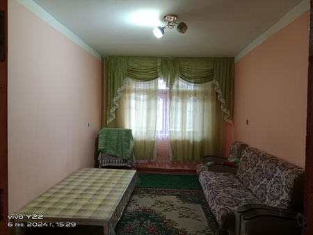 Срочно 2 хона 3 этаж Карши марказ
