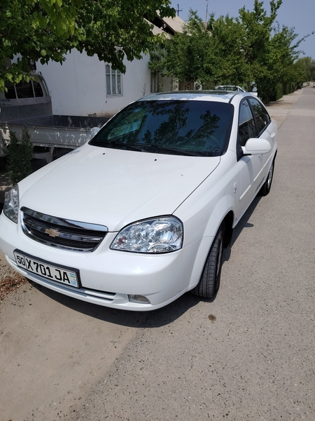 Laseti 2010 yil oq 3 pazirsiya