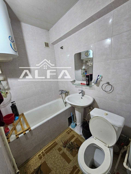 1 xonali 38m² 4-qavat sotiladi.