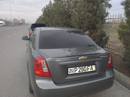 mashina zo'r xamma narsa joyida tarnirofkasi xam bor