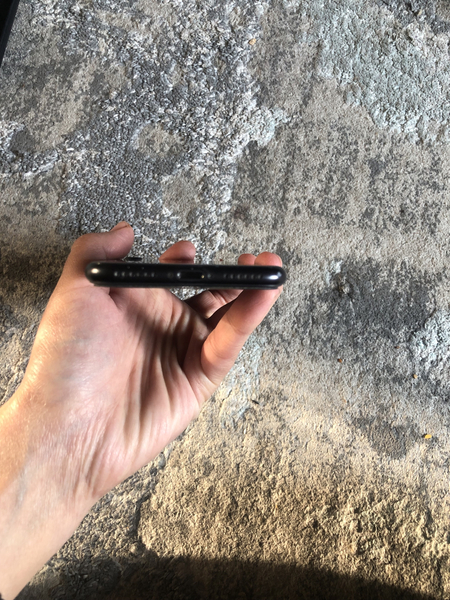 Iphone se 128 black ll/a