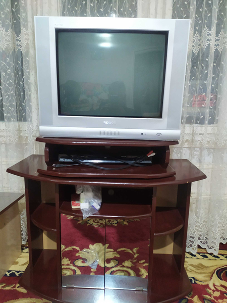 Televizor yangiday unaqa kup ishlatilmagan