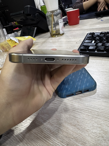 Iphone 15 pro max 256gb 94%