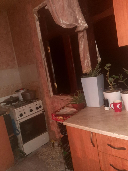 1/3/4 Ялангач тенисные корты.33м². Не торец. Балкон 1.5×3. Без ремонта