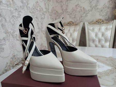 Продам свою туфельки