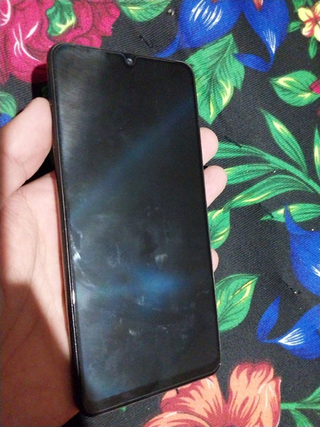 SAMSUNG A22 sotiladi kar dok bor