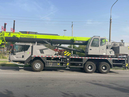 zoomlion avto kran 25 T arenda s vikop